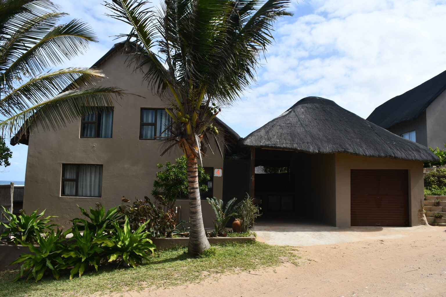 Home - Park Chidenguele Lodge